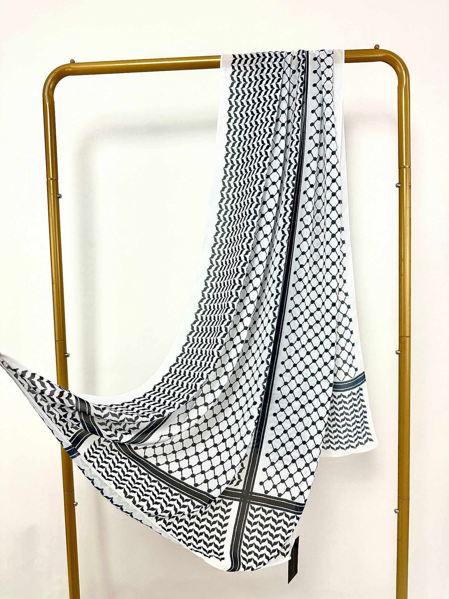 Keffiyeh Print Chiffon - Black – sunnahoutfitters